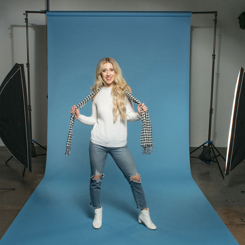 5 Professional Video Backdrop Tips for Content Creators